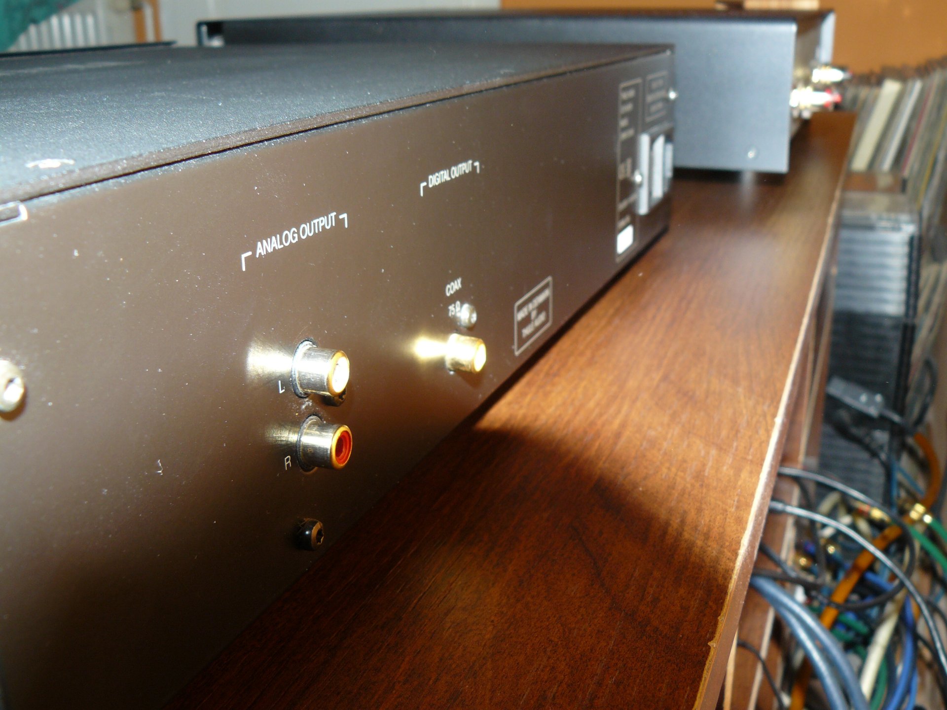 Thule Spirit CD100 - Mali oglasi - HiFi forumi