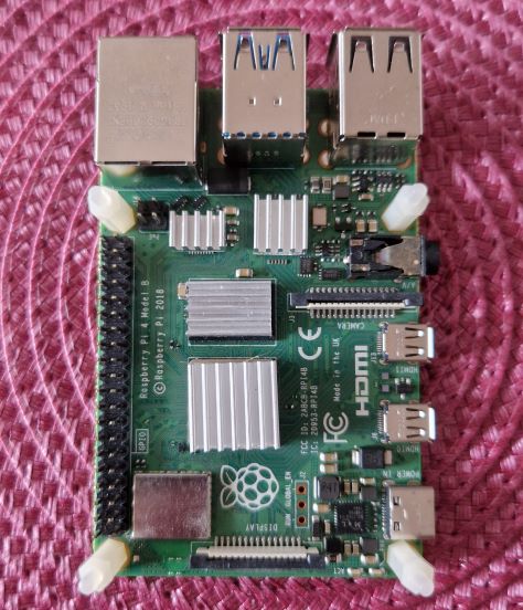 Raspberry PI4 2GB / RaspberryPi DAC HAT / RPi napajanje / HiFiBerry ...