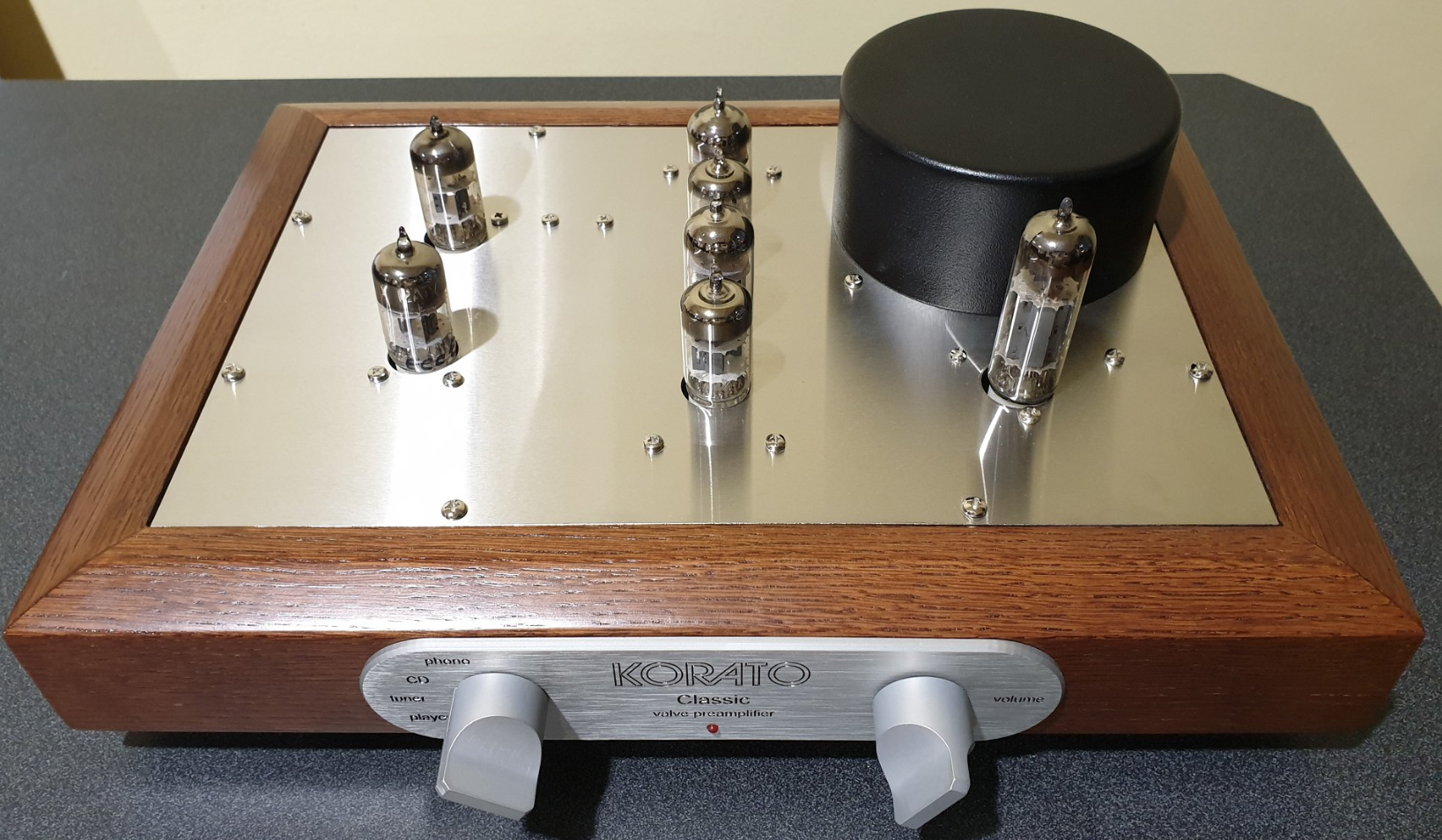 Uticaj preamp-a sa lampama na solid-state pojačalo snage i generalno ...