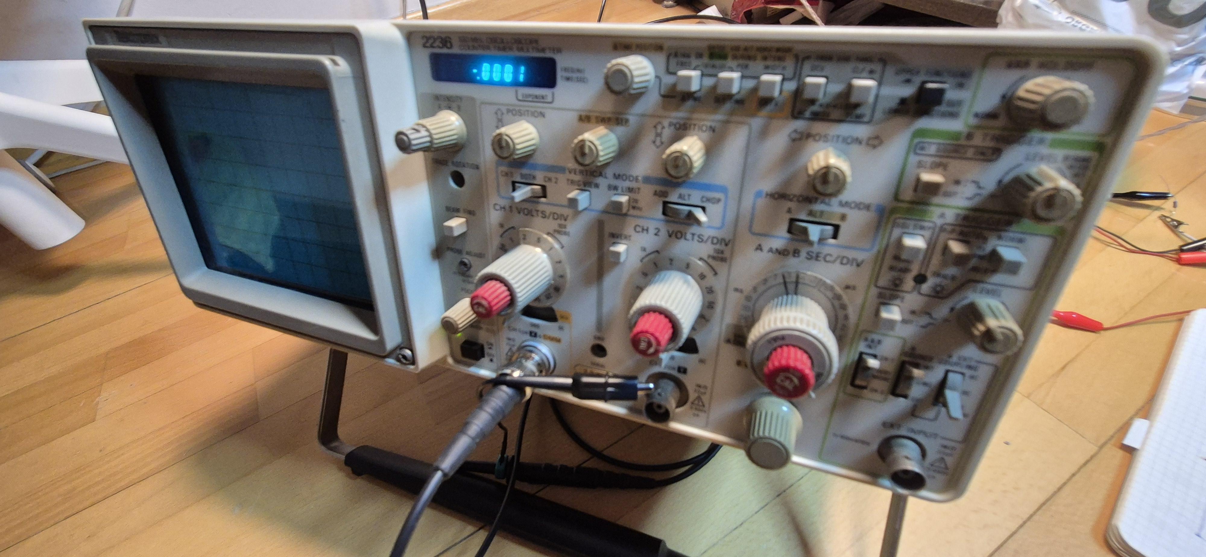 Tektronix 2236 - no signal (kvar u znanju) - Servis - HiFi forumi